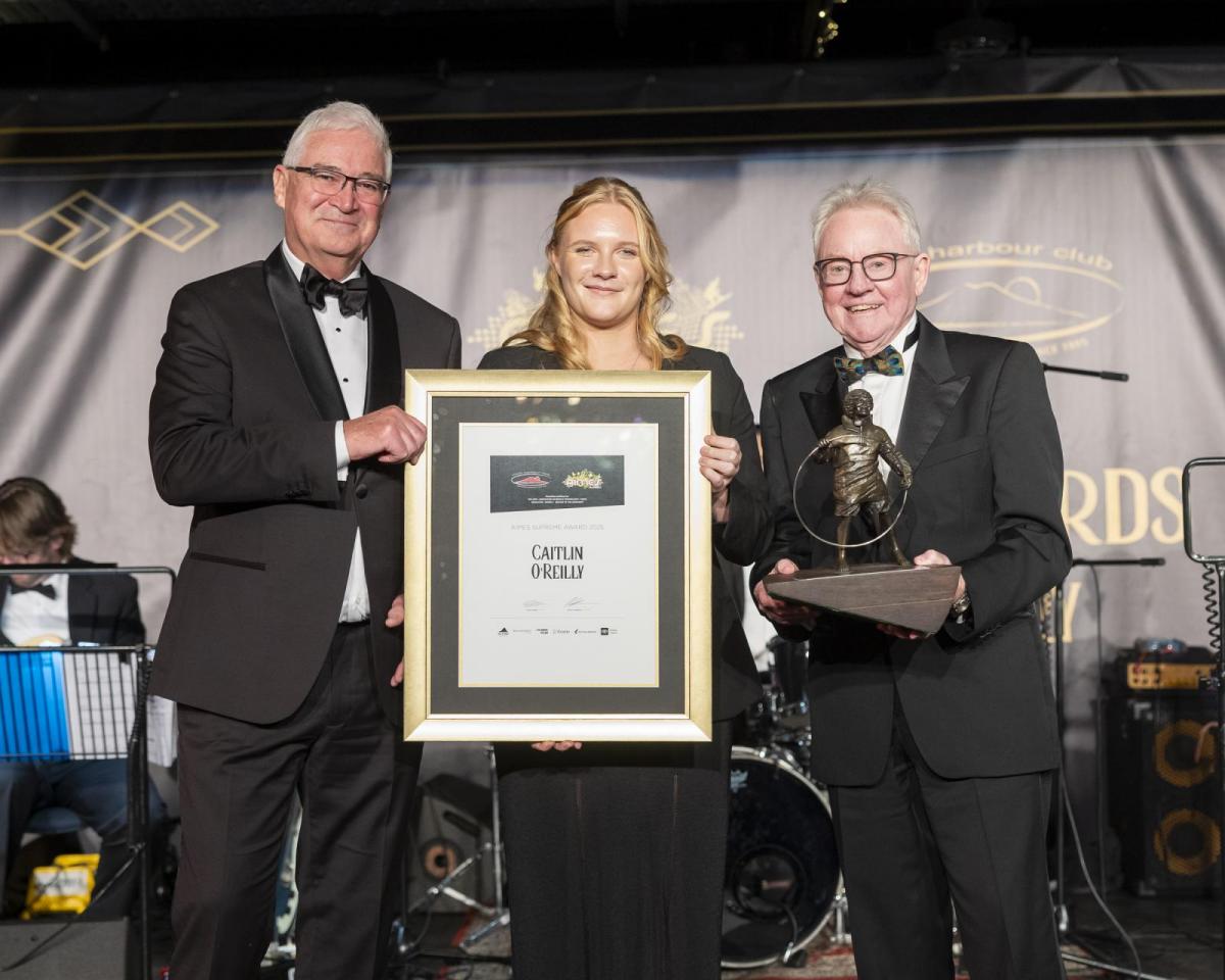 Features | Ultra-marathon swimmer Caitlin O'Reilly wins 2025 AIMES ...